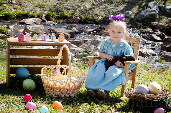 Photography By Stephanie | Easter Pics w/ Emma Gail